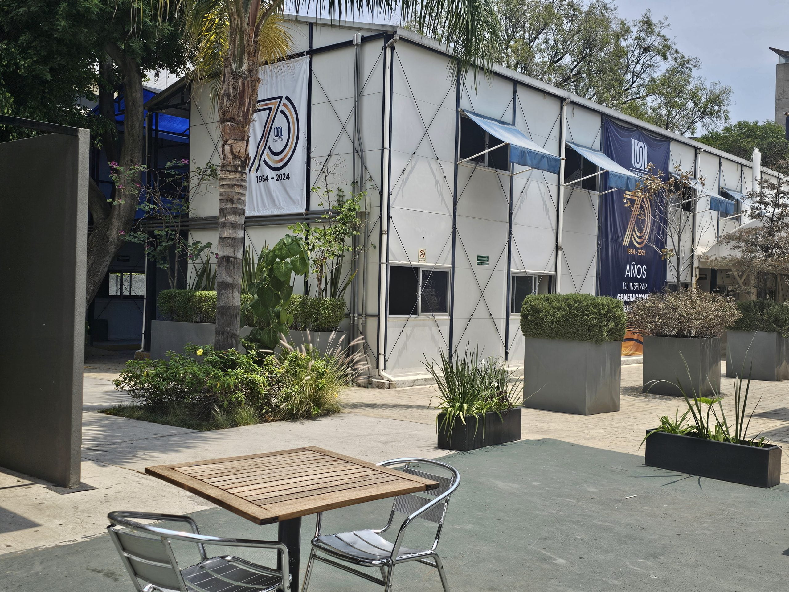 Acerca de Universidad de Negocios ISEC